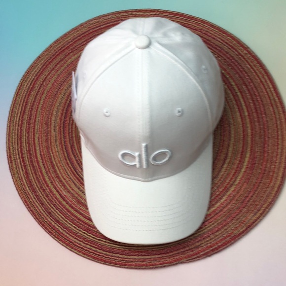 ALO Yoga | Accessories | Nwt Alo Yoga Limited Edition Dad Cap ...